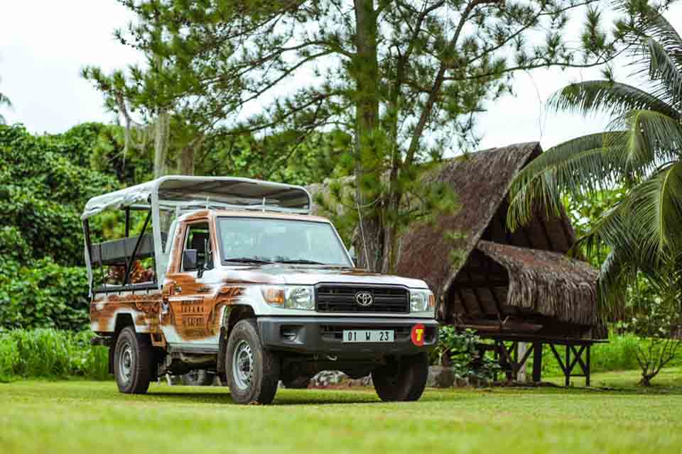 Bora Bora Vallée de Faanui 4x4 Jeep Safari Tours